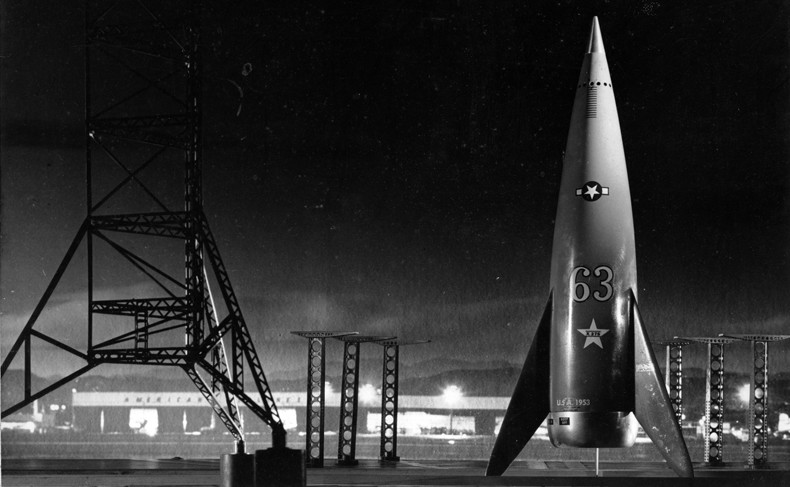 Project Moonbase – Scifist.