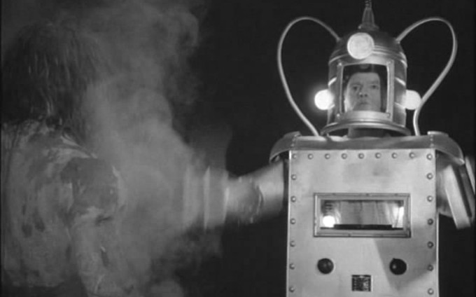 The Robot vs. the Aztec Mummy – Scifist.