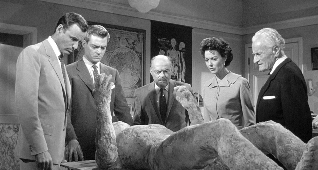 Curse of the Faceless Man – Scifist.